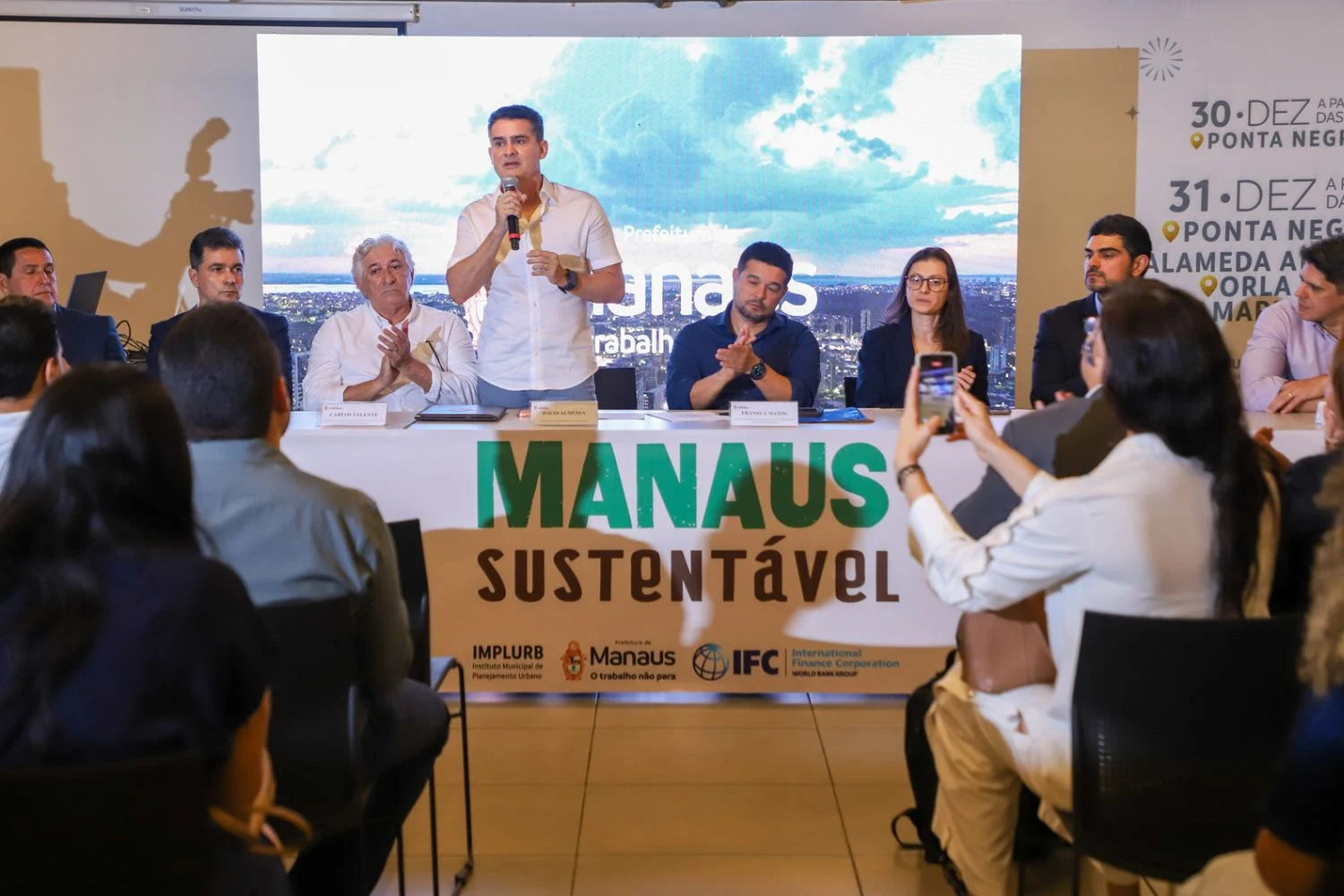 David Almeida antecipa renúncia e entra na disputa pelo Governo do ...
